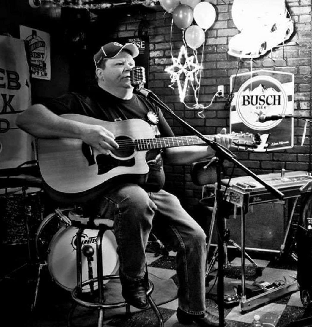 Don Hayes Live at the Rolla Brewpub! - Public House Brewing Company